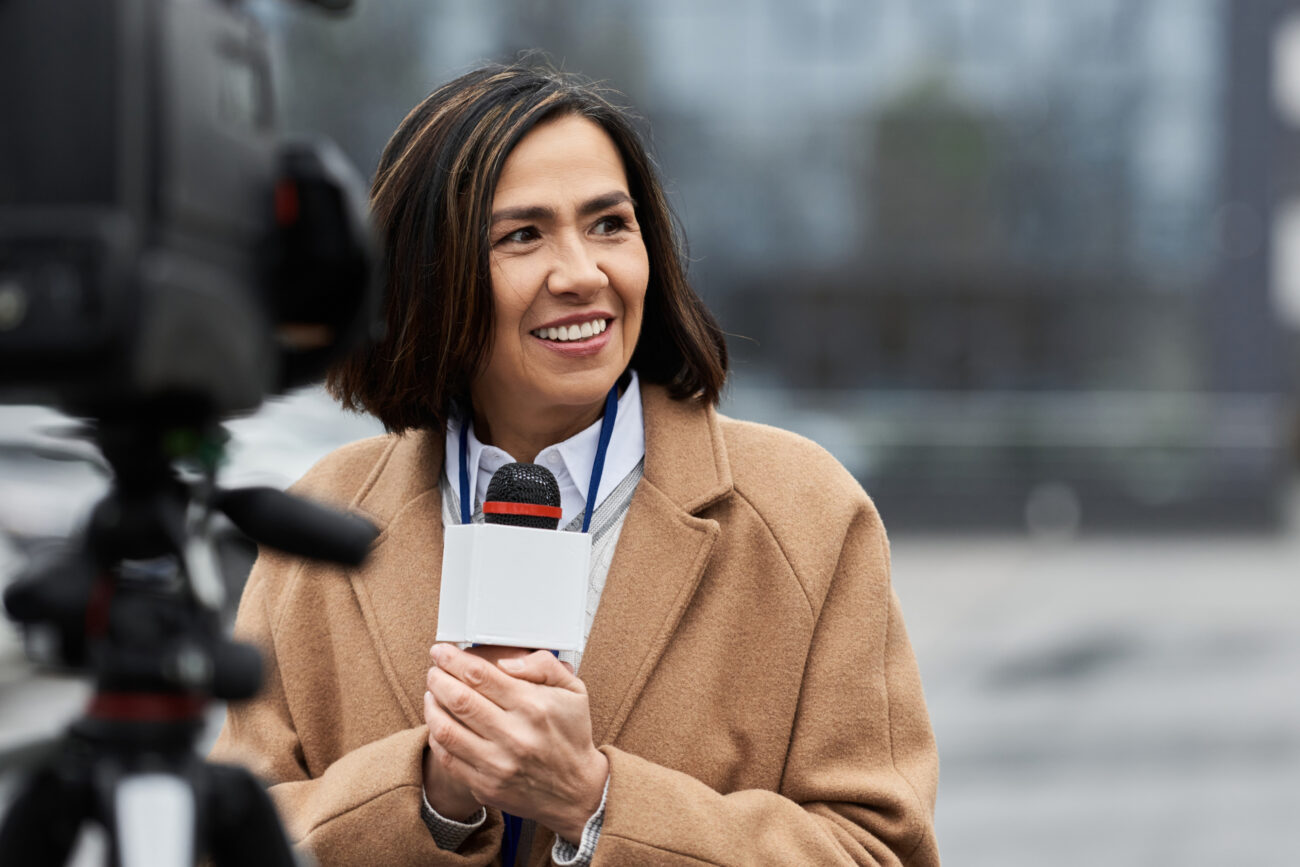 Successfully Pitch Stories to the Media: Tips from PR Pros - CONRIC pr + marketing